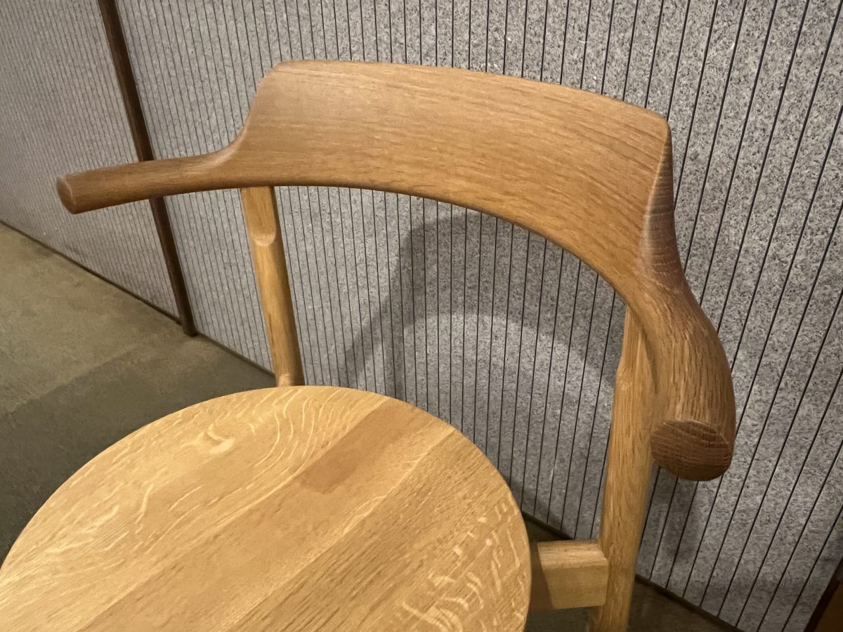 飛騨産業・tsuburaチェア | 住賓館オフィシャル | 世界の名品をコレクション お客様テイストの家具セレクトショップ