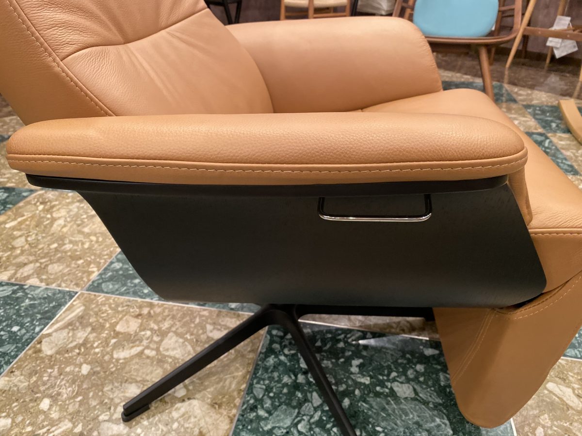 スウェーデンCONFORM・リクライニングチェアTimeout inbuildを特別価格 | 住賓館オフィシャル | 世界の名品をコレクション ...