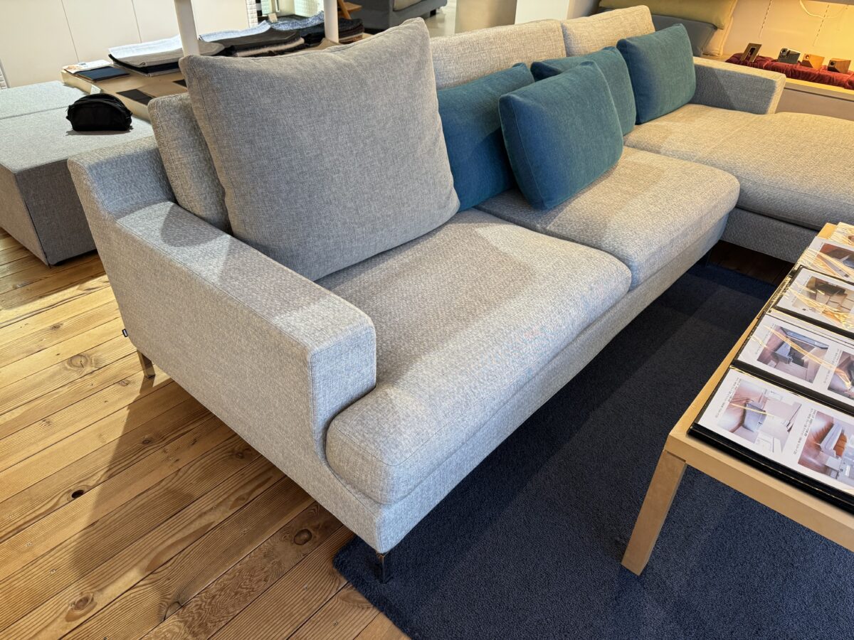 TRES・GRVAソファ | 住賓館オフィシャル